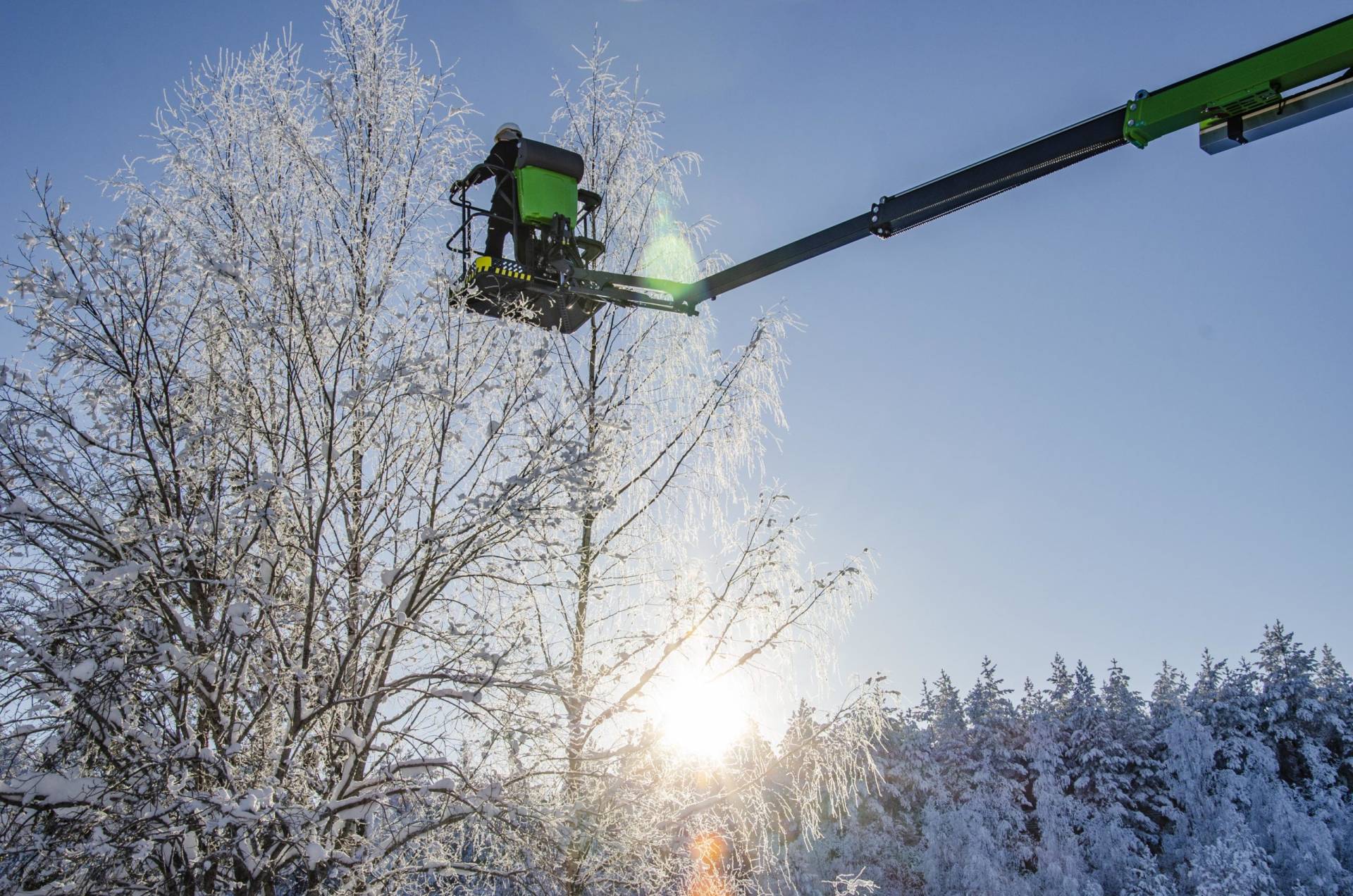 Leguan Lifts | Davies Implements
